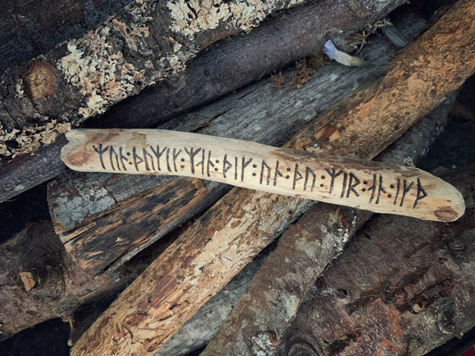 Rune Sticks – Heksedans